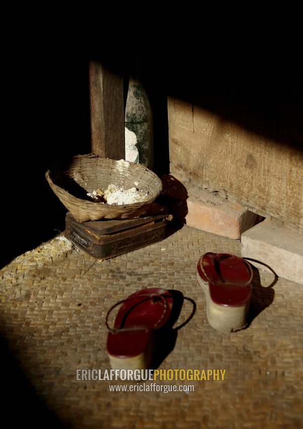 ERIC LAFFORGUE PHOTOGRAPHY - Traditional Shoes In Bagan, Myanmar