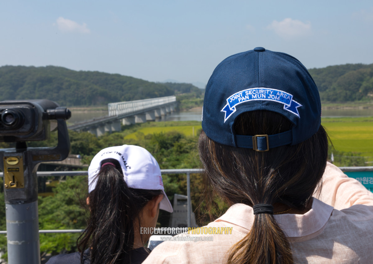 ERIC LAFFORGUE PHOTOGRAPHY - Freedom and railway bridge over Imjin ...